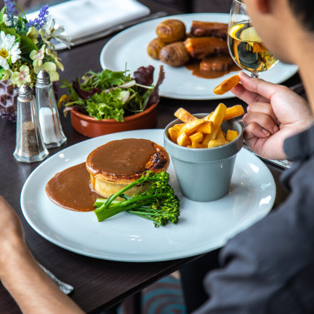 Manchester Restaurant & Bar | Mercure Manchester Piccadilly